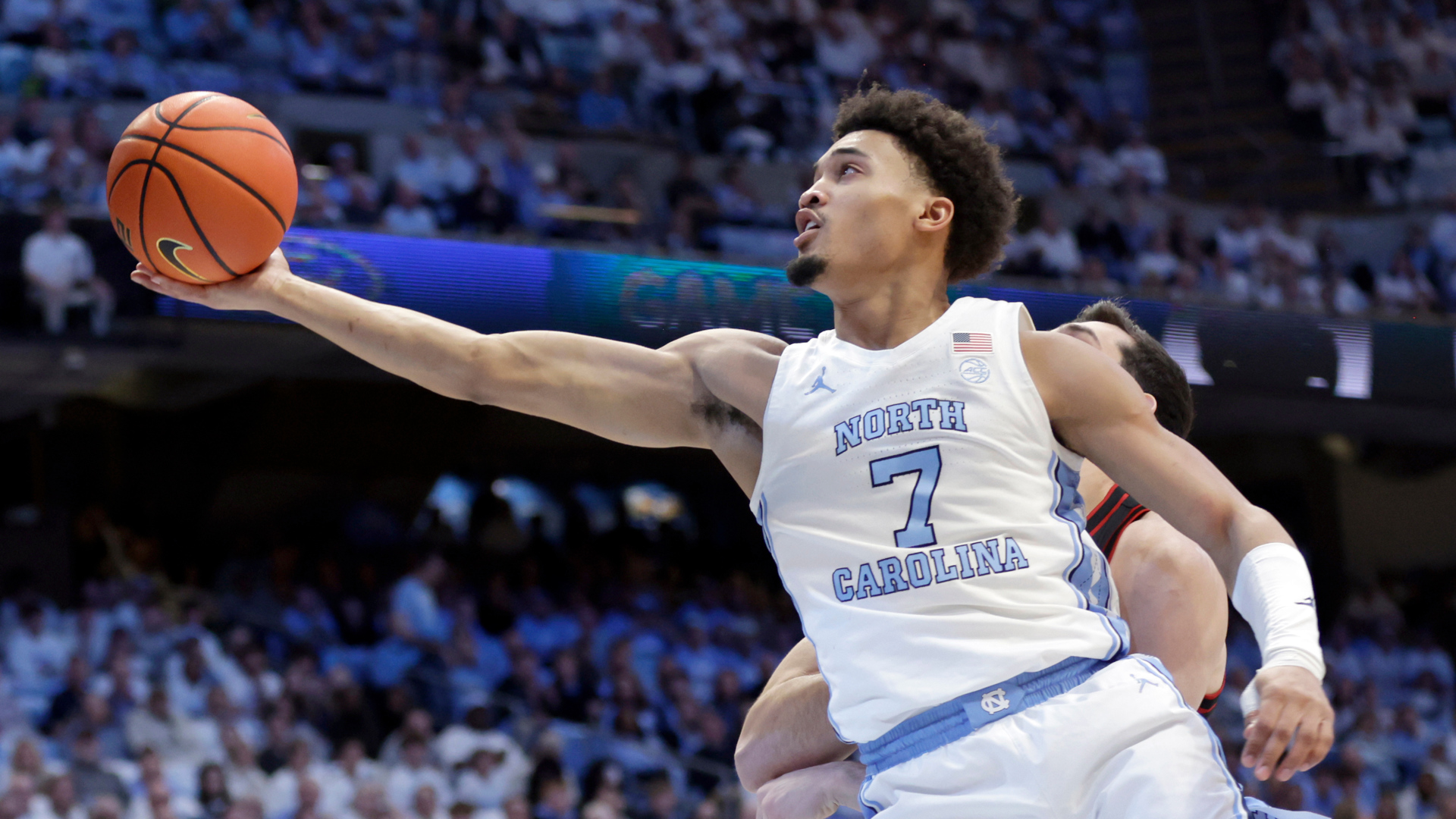 Seth Trimble scores a career-high 30 points as No. 18 UNC holds off No ...