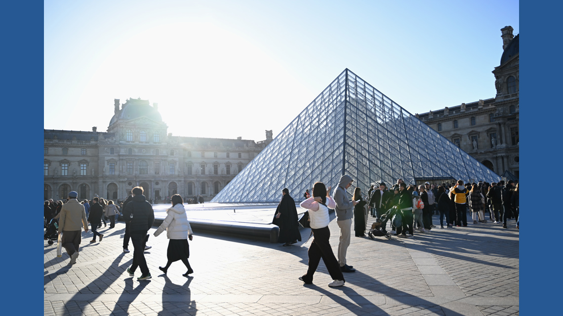 Louvre Museum closes offices and a gallery over structural fragility ...