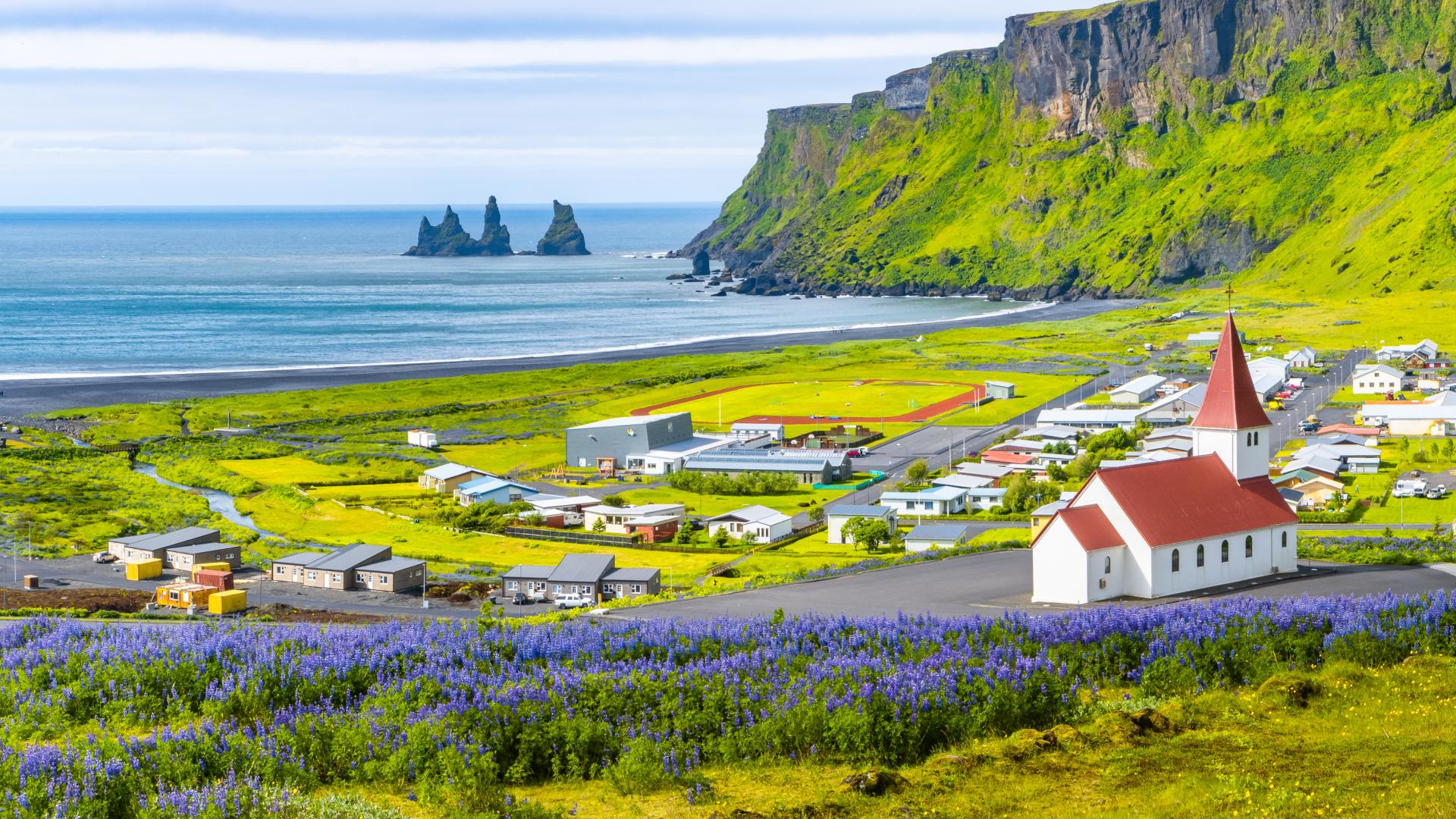 What's the difference between Iceland and Greenland? | kvue.com