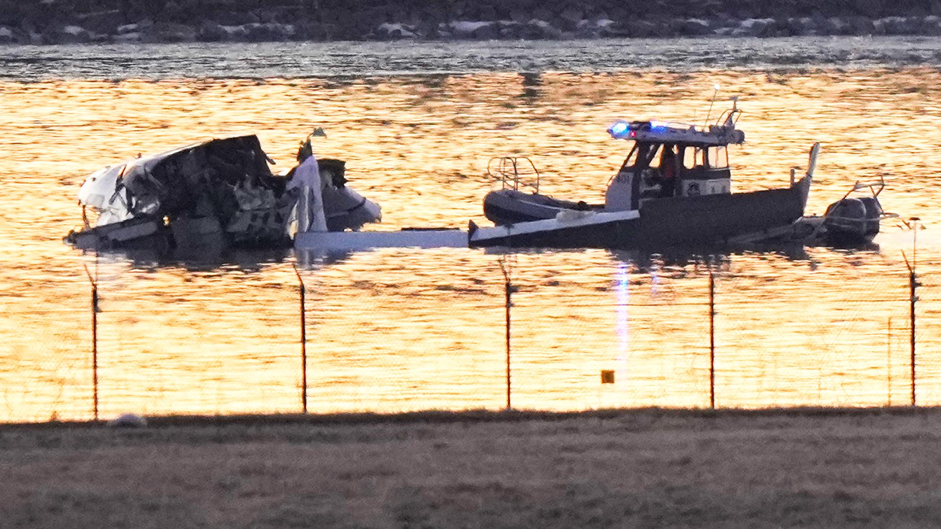 American Airlines crash into helicopter marks a rare fatal incident in ...