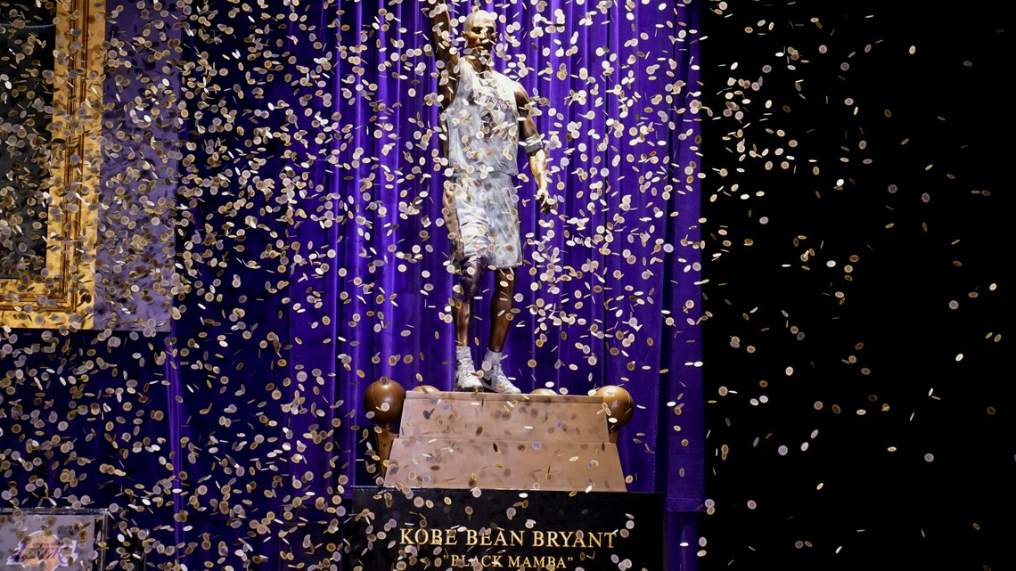 Lakers unveil bronze statue of Kobe Bryant | kvue.com
