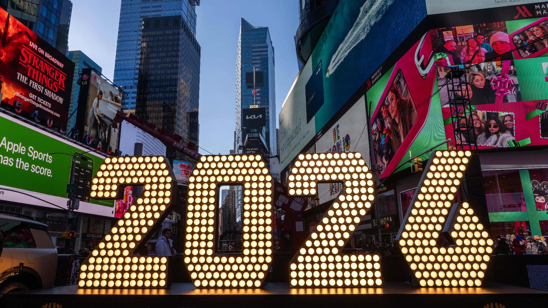 Times Square’s New Year’s Eve Ball gets a fresh crystal upgrade | kvue.com