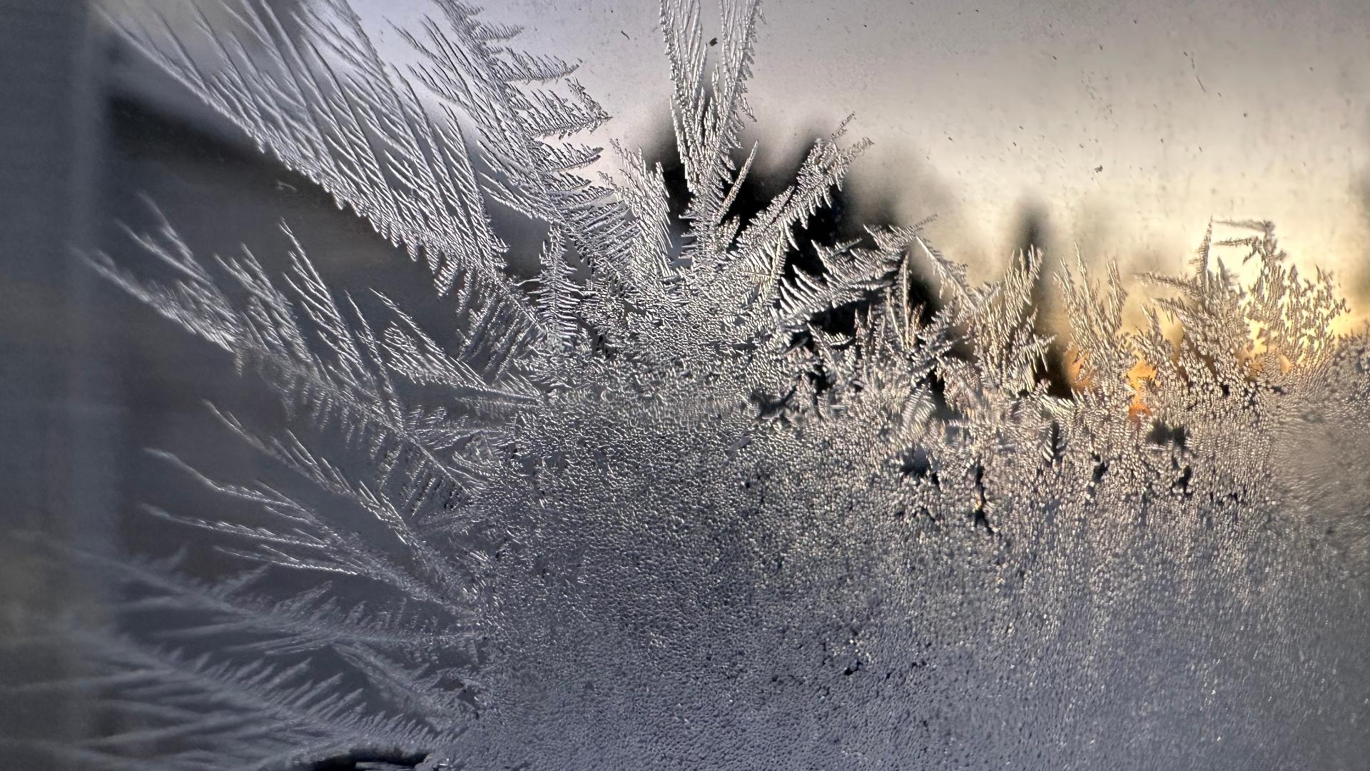 Power outages, extreme cold, 13K flights canceled as dayslong winter ...