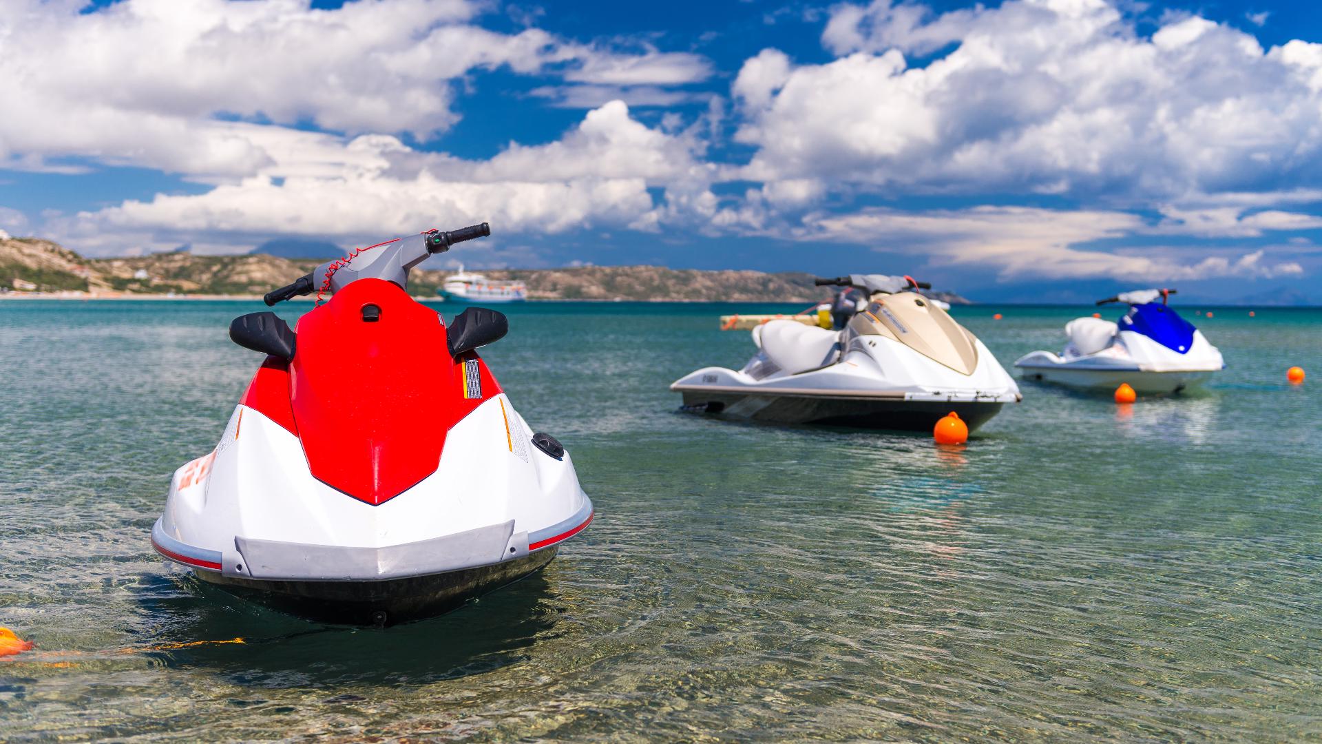 US again warns tourists to avoid renting jet skis in The Bahamas. Here ...