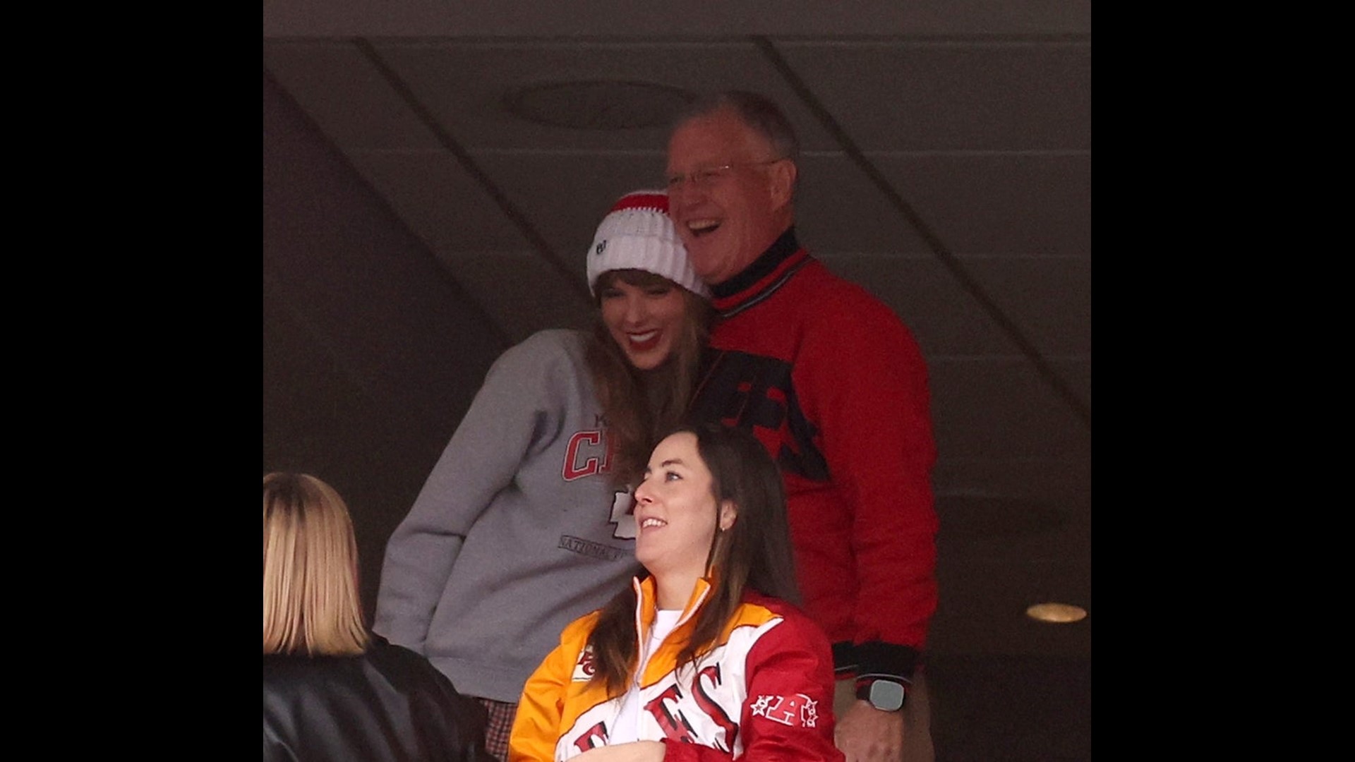 Taylor Swift's Dad Scott Will Not Face Charges Over Alleged Assault on ...