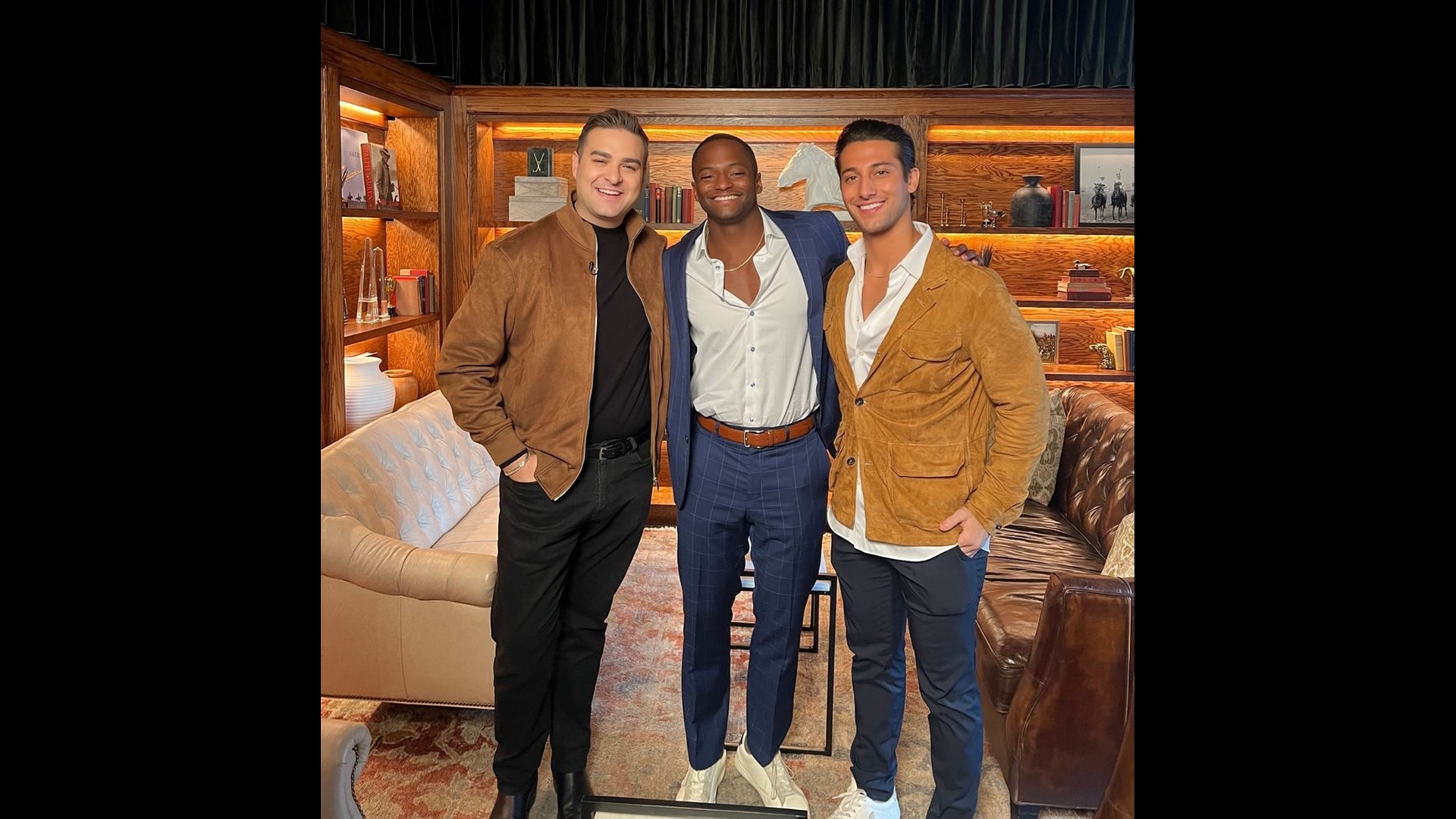 Tour Leva Bonaparte's Booming Bar Business With the Cast of 'Southern ...