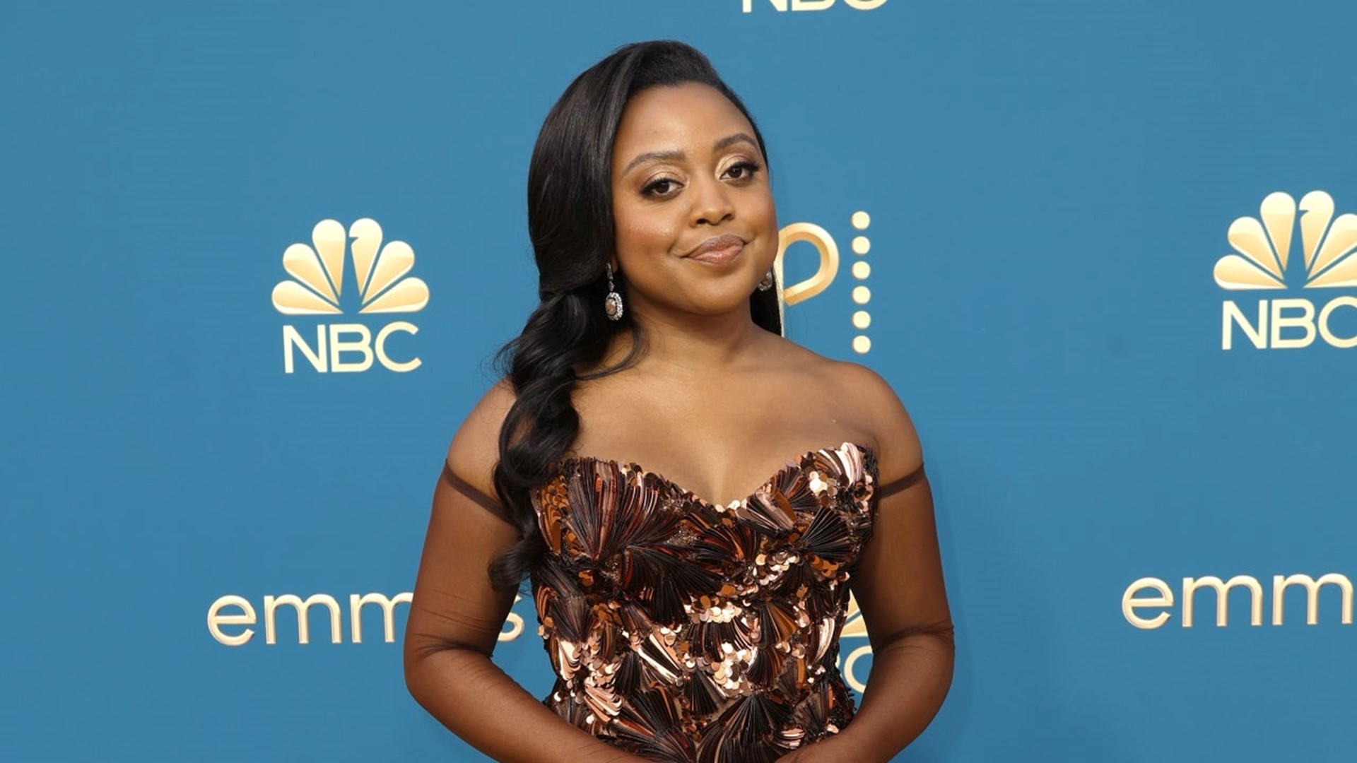 Quinta Brunson Makes Her Fashionable 2022 Emmys Red Carpet Debut | kvue.com