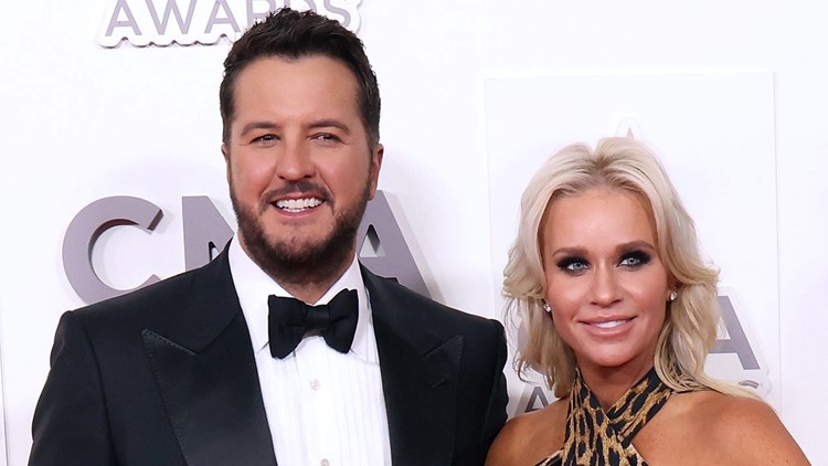 Luke Bryan Shares His Holiday Plans After Wife Caroline Got Hip Surgery ...