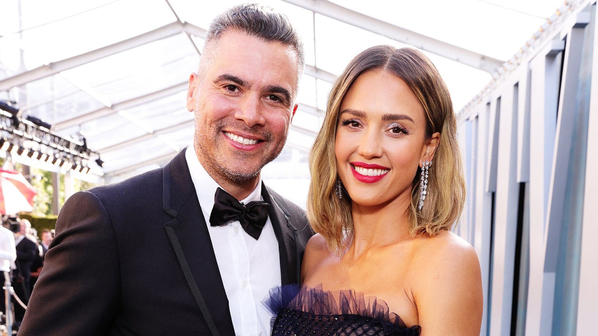 Jessica Alba Praises Husband Cash Warren for Dating Her When Her Life ...