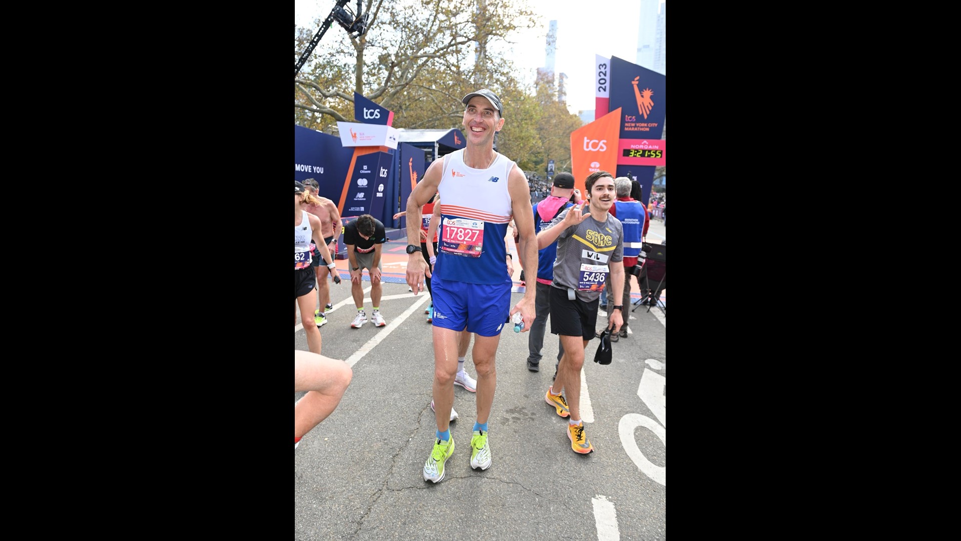 Amy Robach, T.J. Holmes and More Celebs Complete 2023 NYC Marathon: See ...