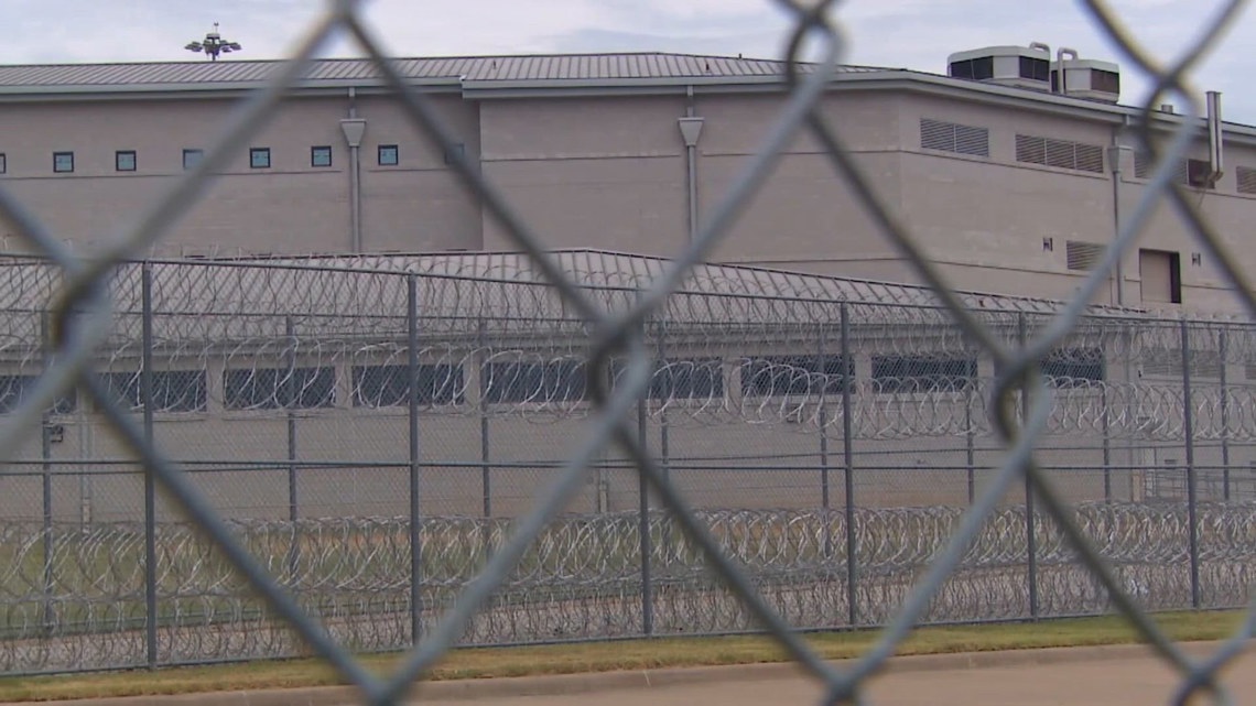 Federal trial over lack of air conditioning in state prisons begins in ...