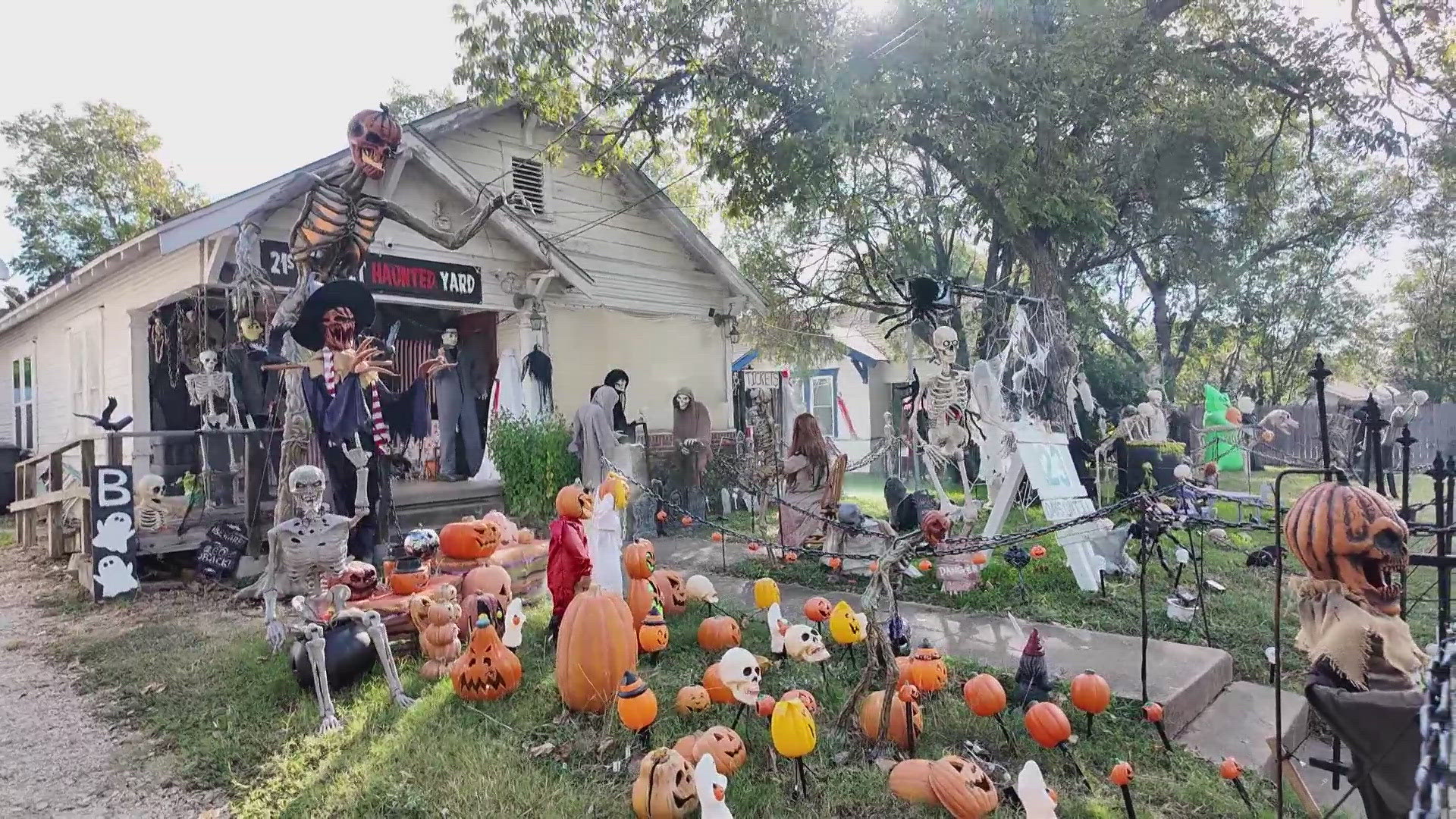 Gary Combs Hosts Sensory-Friendly Halloween Waco | kvue.com