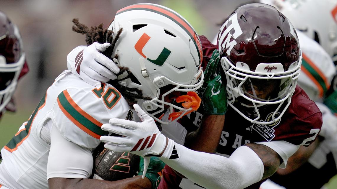 Aggies' national title hopes end in 10-3 loss to Miami at Kyle Field ...