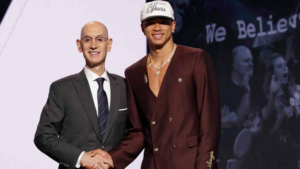Spurs select Carter Bryant with 14th pick in 2025 NBA Draft | kvue.com