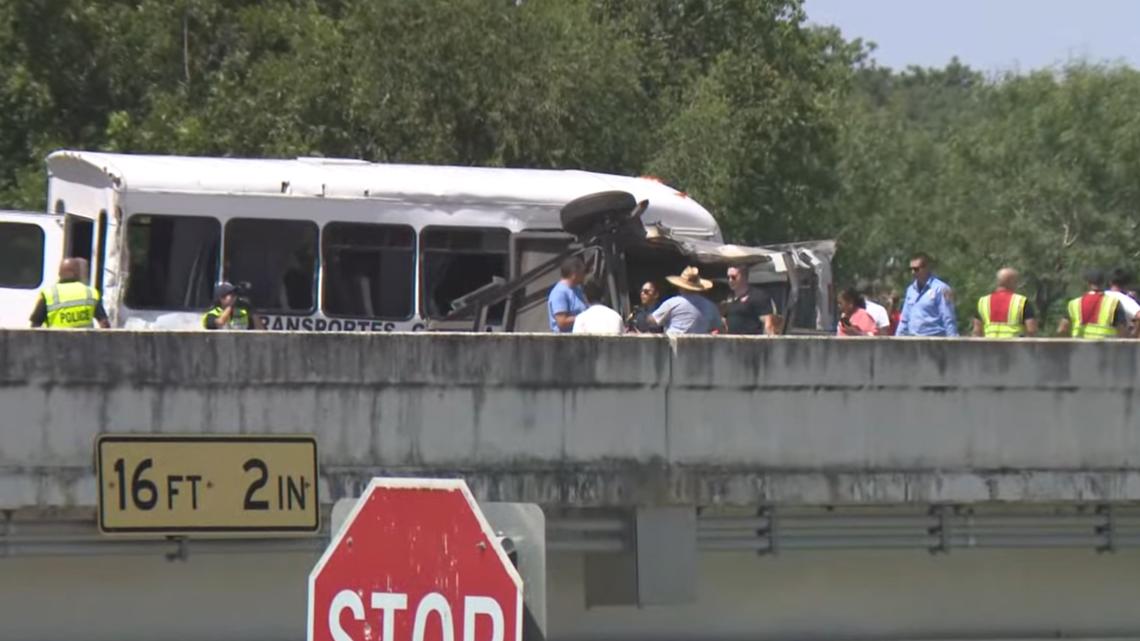 2 killed, others hurt after stolen car crashes into bus on I-35 in San Antonio | kvue.com