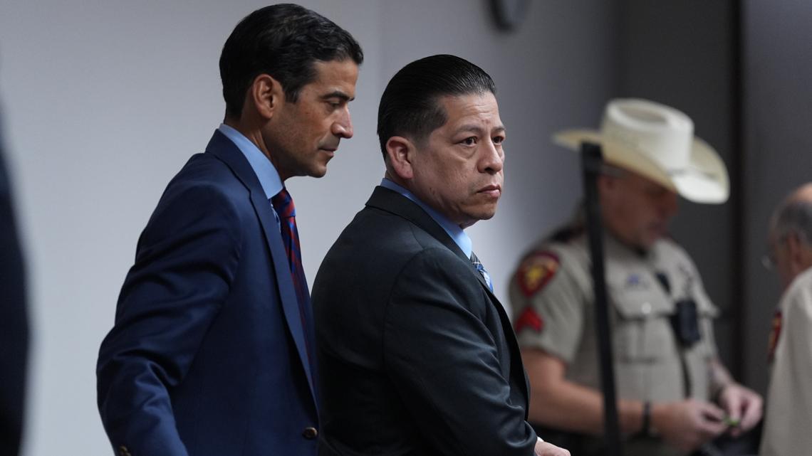 Robb teacher, shooting survivor recounts tragedy on Day 6 of former ...