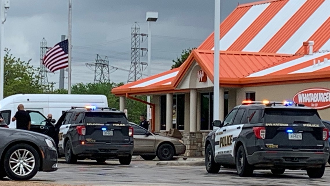 Four men with guns rob armored vehicle at Whataburger, police say ...