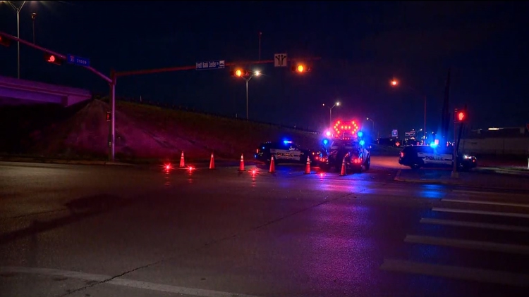 Police: Several children thrown from car after San Antonio crash | kvue.com