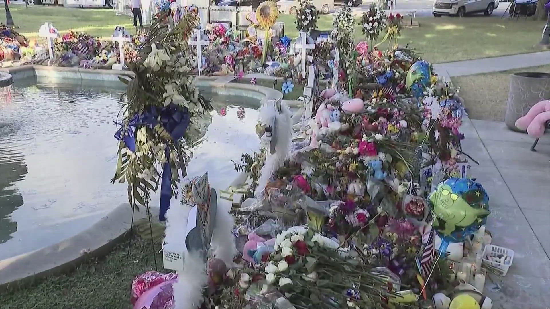 CNN: Uvalde school officials withholding key emails related to mass ...