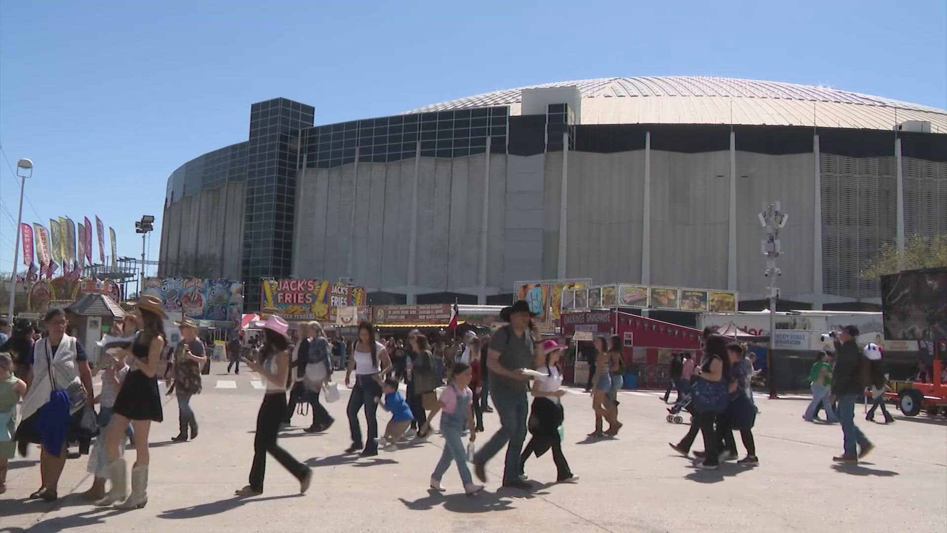 Houston rodeo warns of scam threats as carnival, food packs go on sale ...