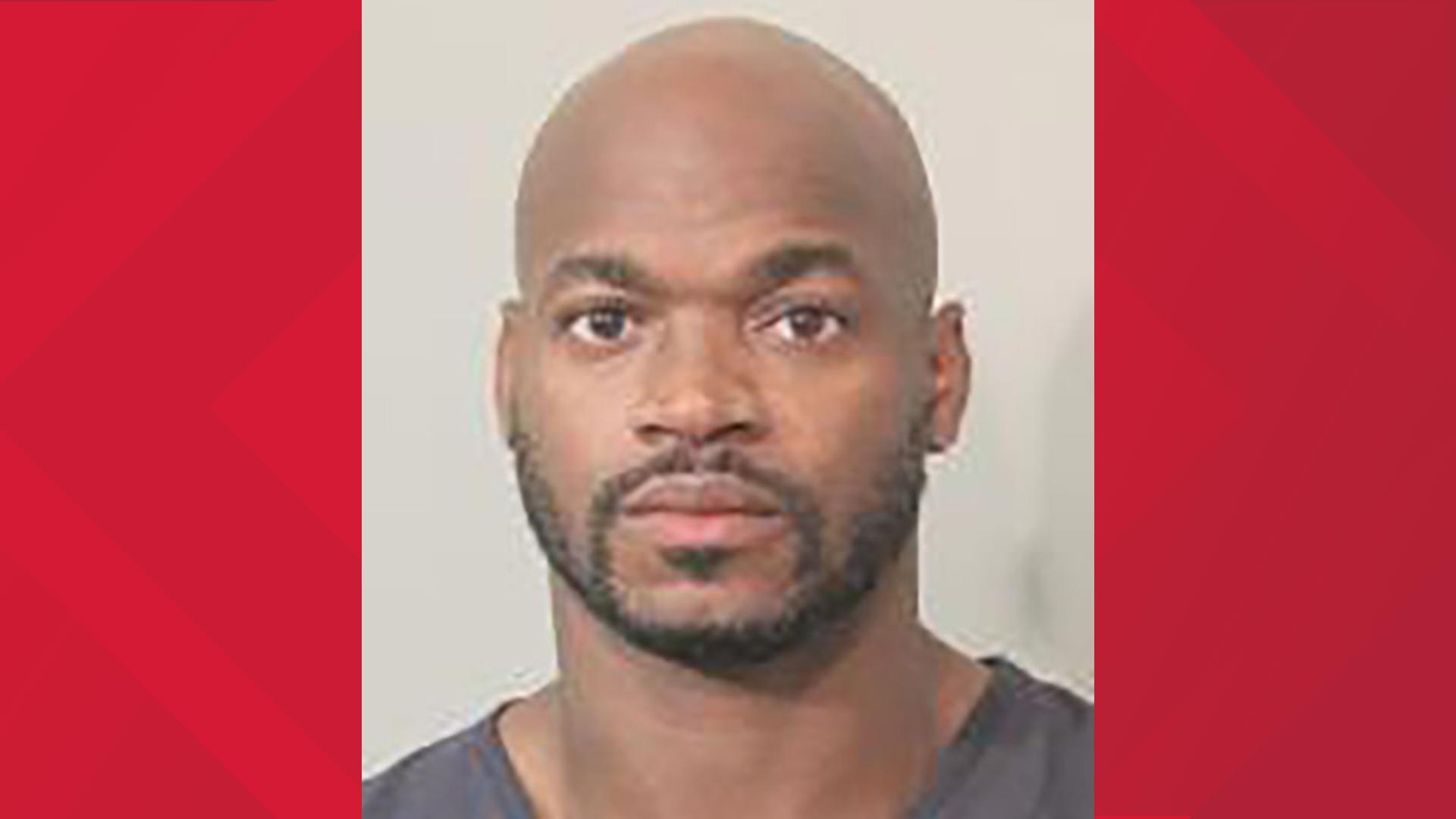 Former NFL star Adrian Peterson arrested in Houston suburb on DWI and ...