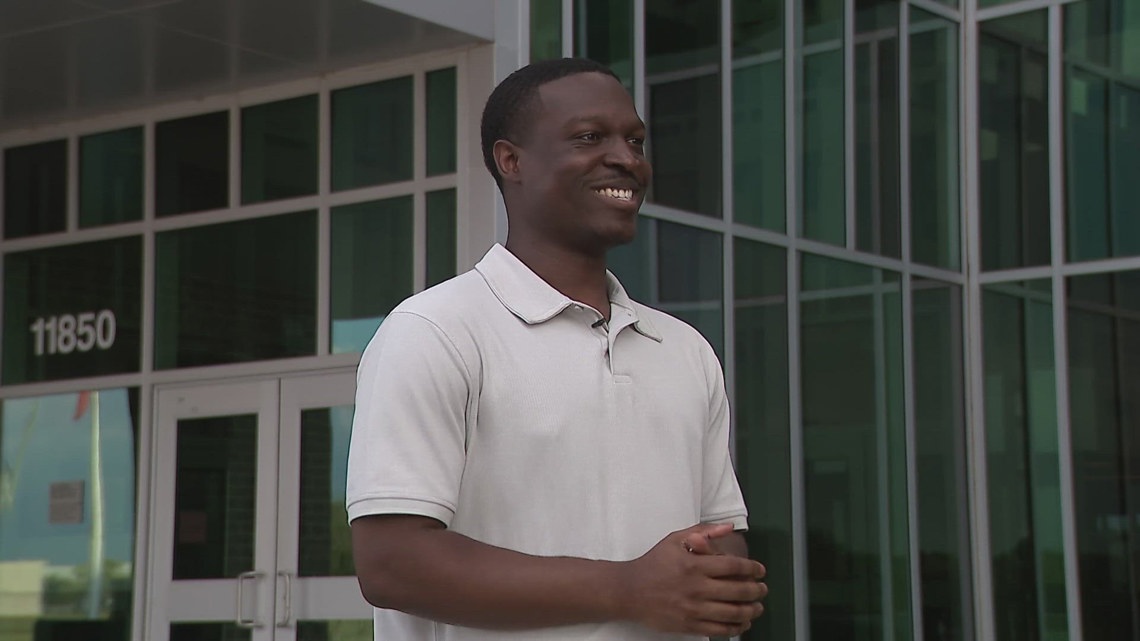 Texas alum works to wipe out student lunch debt | kvue.com