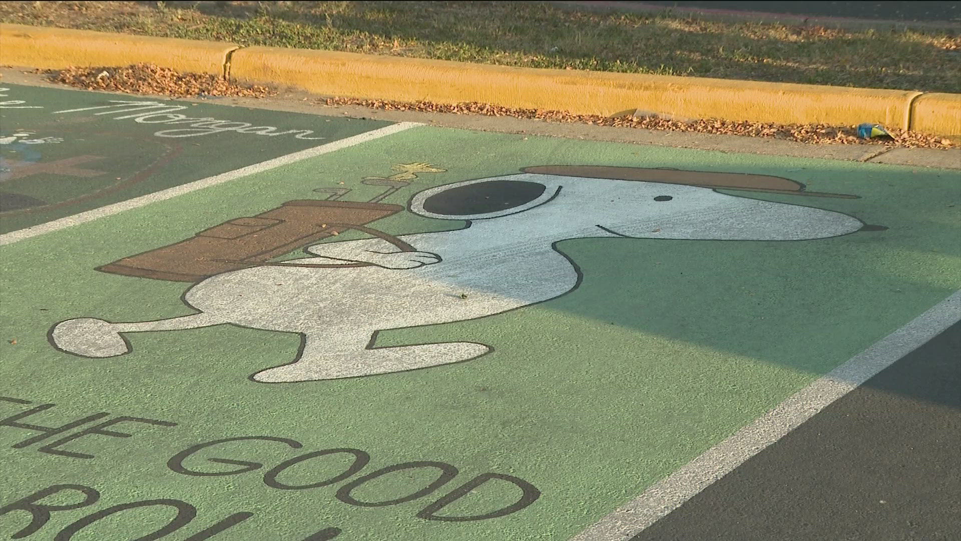 Round Rock High School seniors paint parking lot spaces | kvue.com
