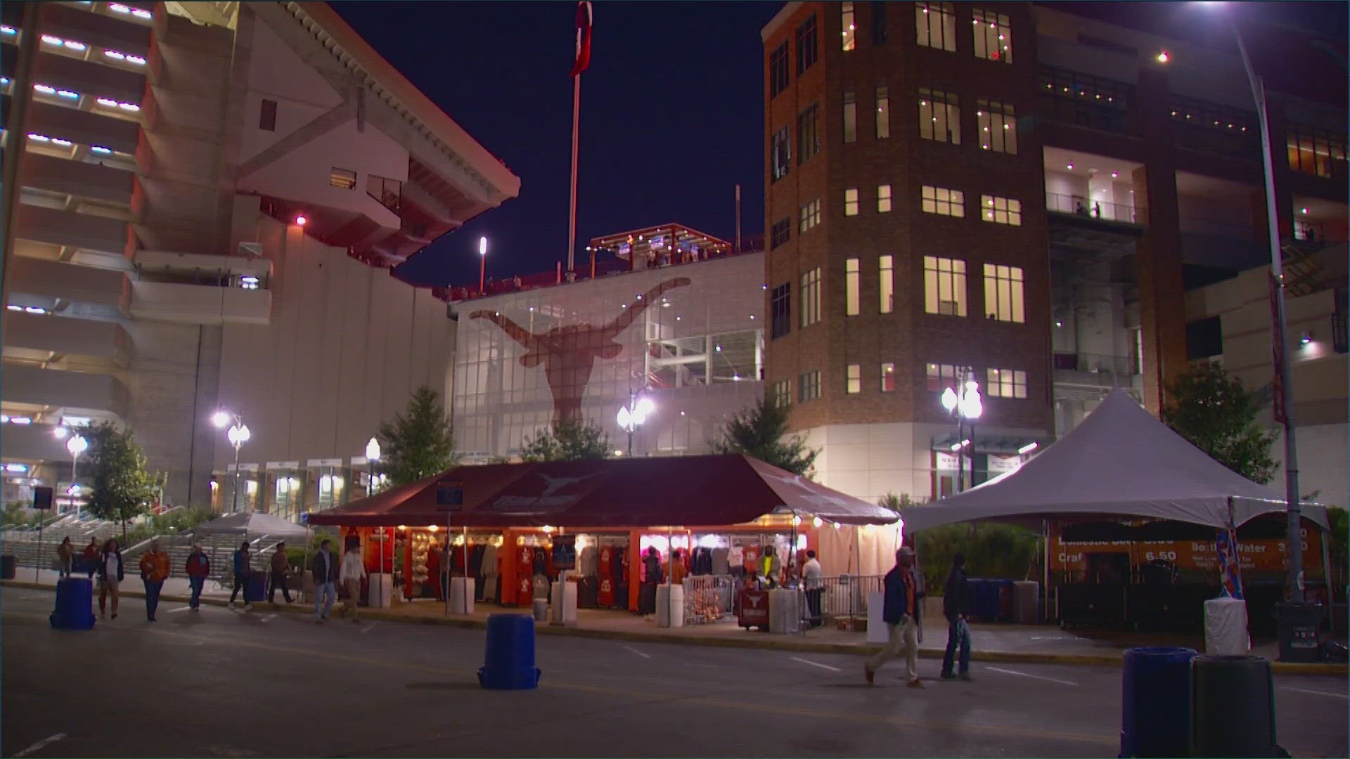 Texas Longhorns fans celebrate after College Football Playoff win over ...