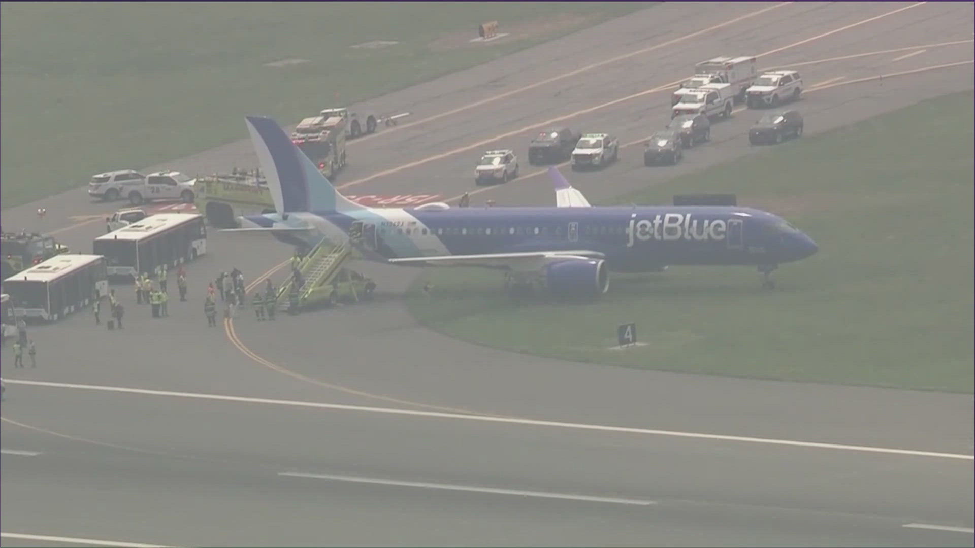 JetBlue plane skids off runway in Boston | kvue.com
