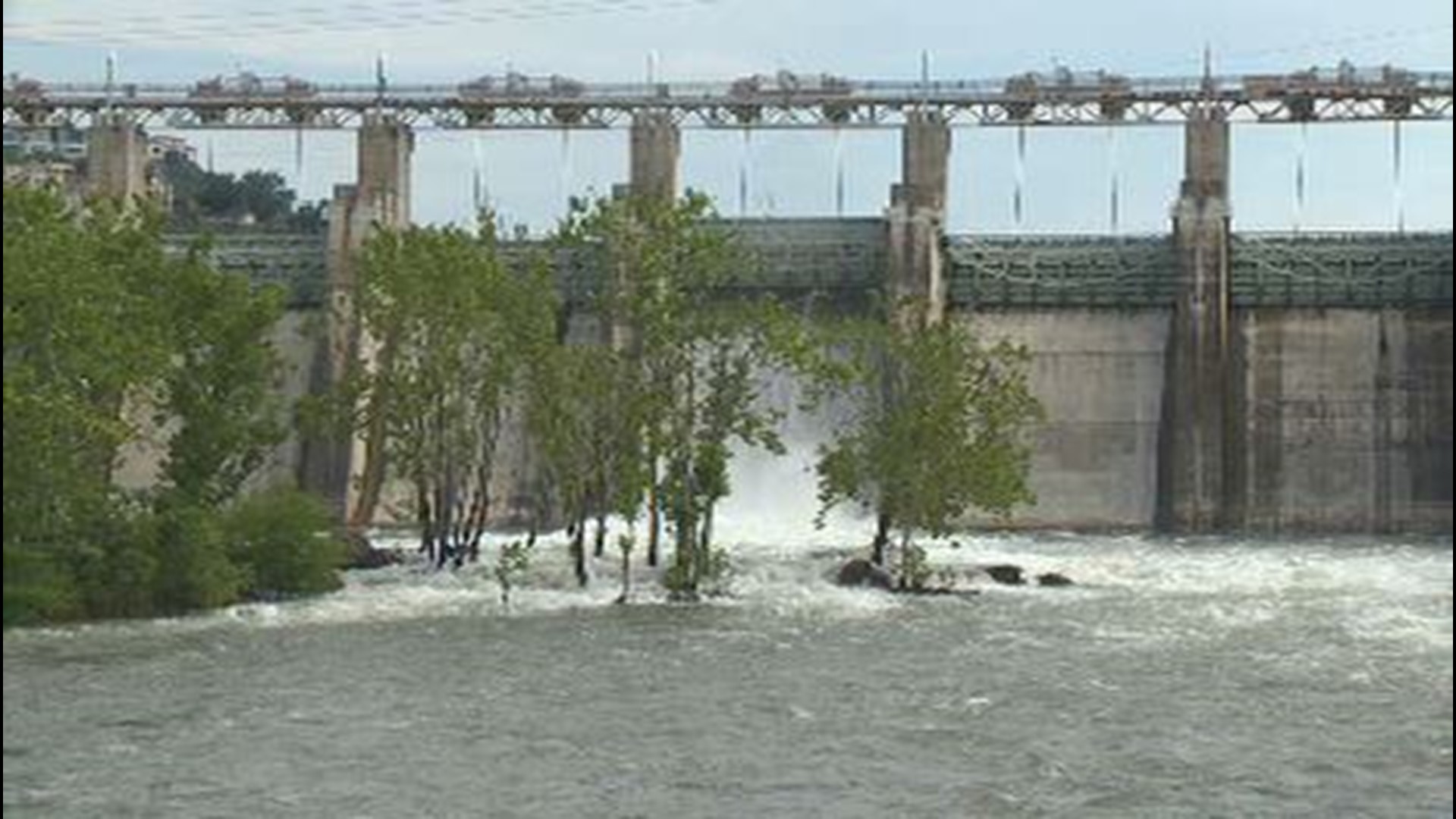 LCRA opens second floodgate at Buchanan Dam, closes lakes | kvue.com