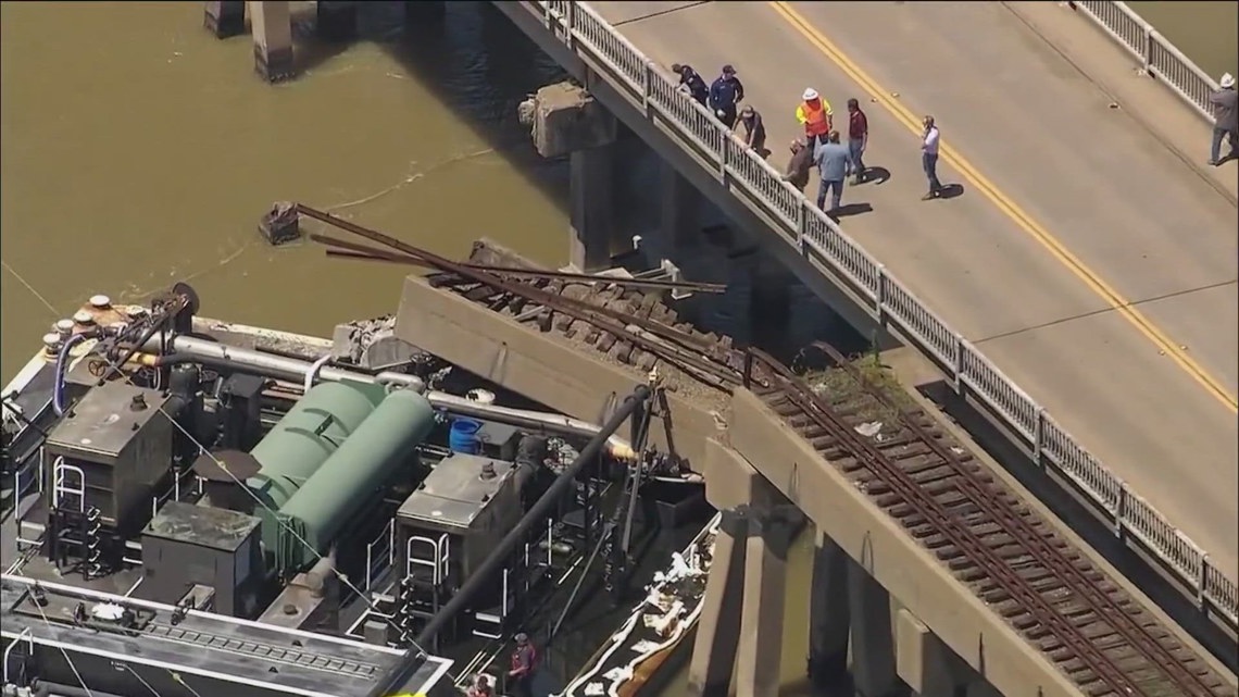 Pelican Island Causeway near Galveston reopens after barge crash | kvue.com