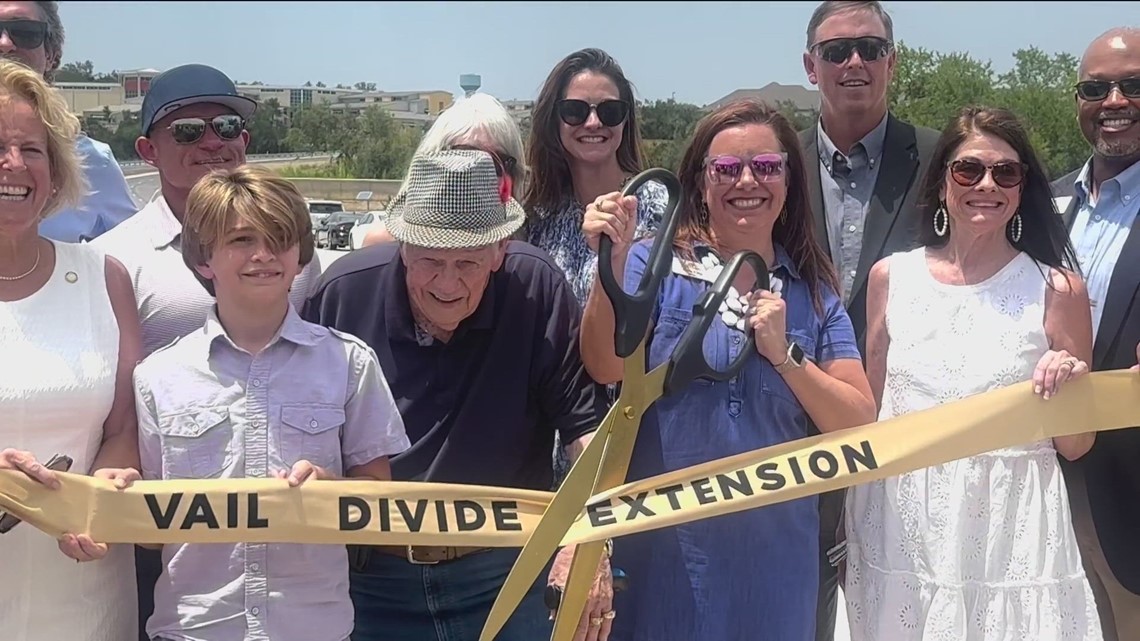 Bee Cave leaders cut ribbon on Vail Divide Road | kvue.com