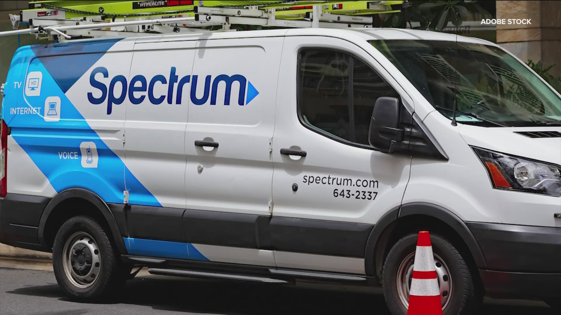 Stray bullet cuts Spectrum service to thousands across Texas | kvue.com