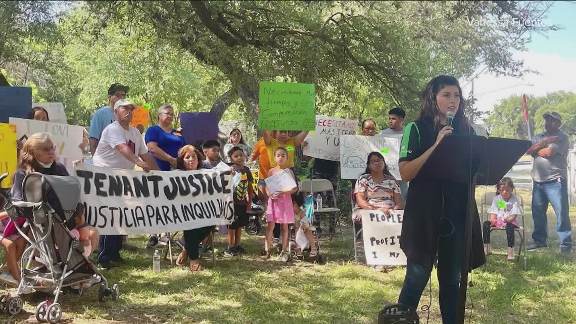 Forced relocations begin at Congress Mobile Home Park in South Austin ...