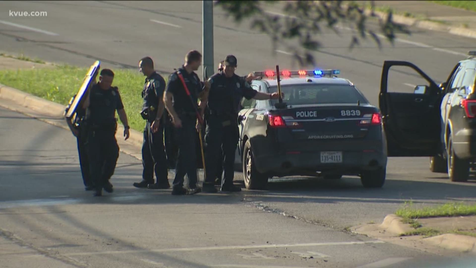 SWAT callout near Barbara Jordan Elementary ends peacefully | kvue.com