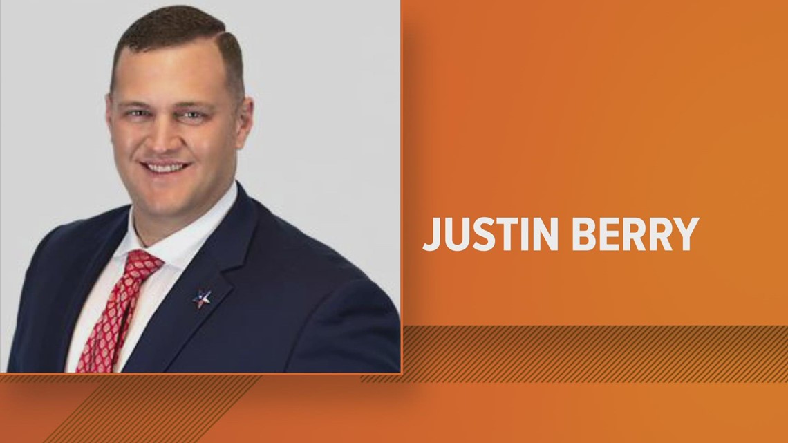 Indicted APD officer Justin Berry returns to court | kvue.com