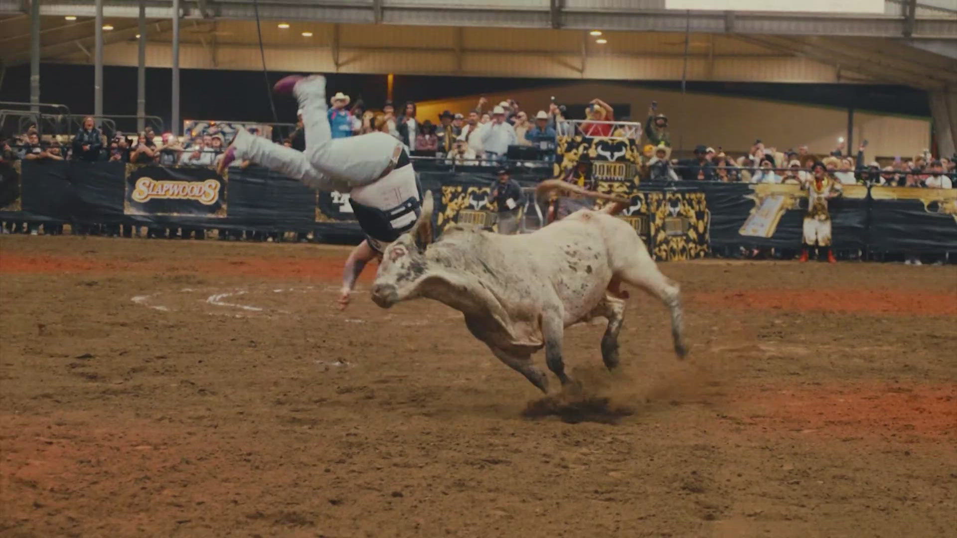 Houston rapper sent flying by bull during Fort Bend County Rodeo | kvue.com