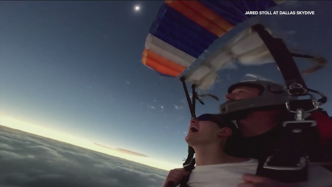 Couple goes skydiving in Dallas during total solar eclipse | kvue.com