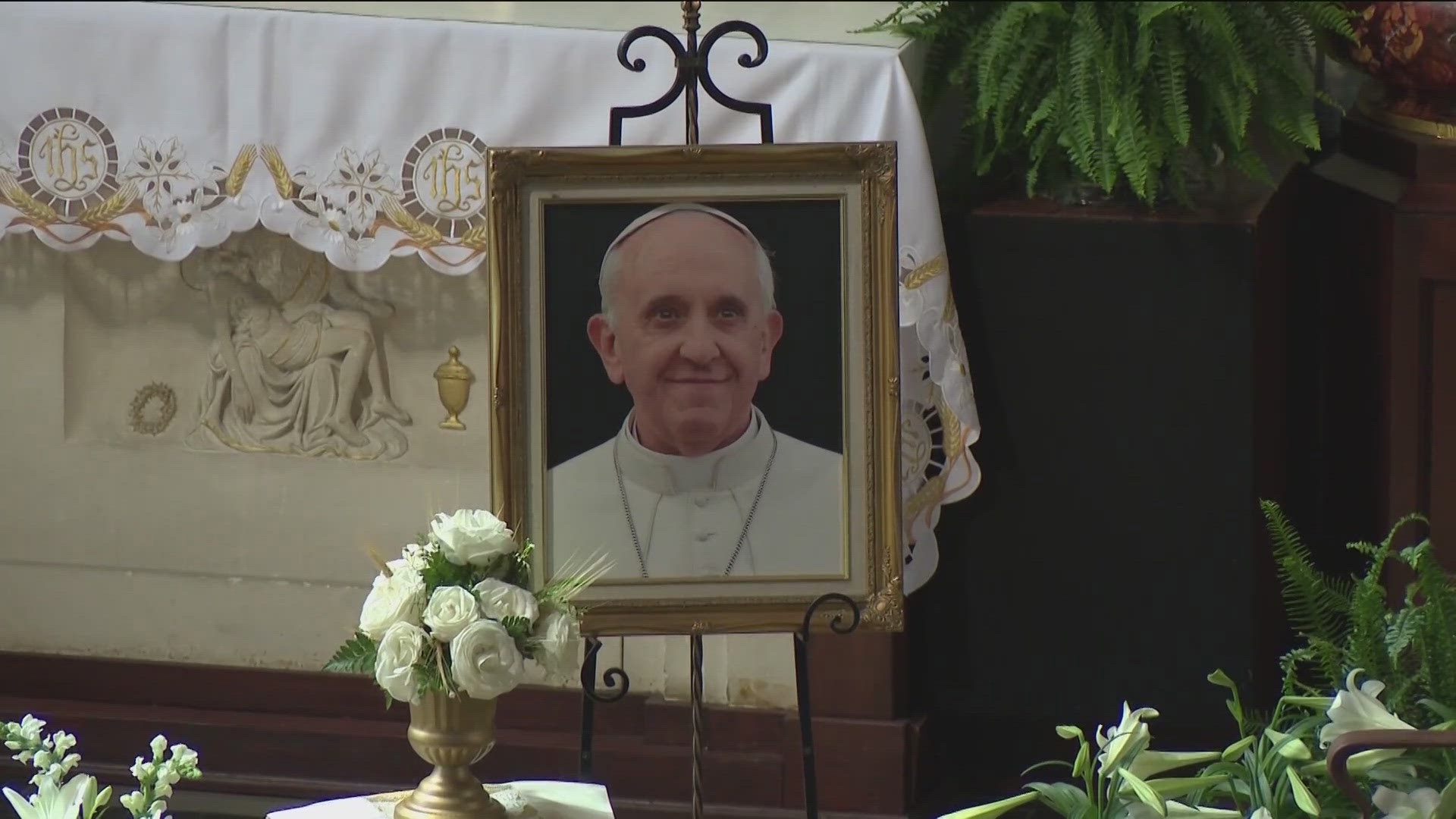 Austin Catholics honor Pope Francis after his death and pray for his ...