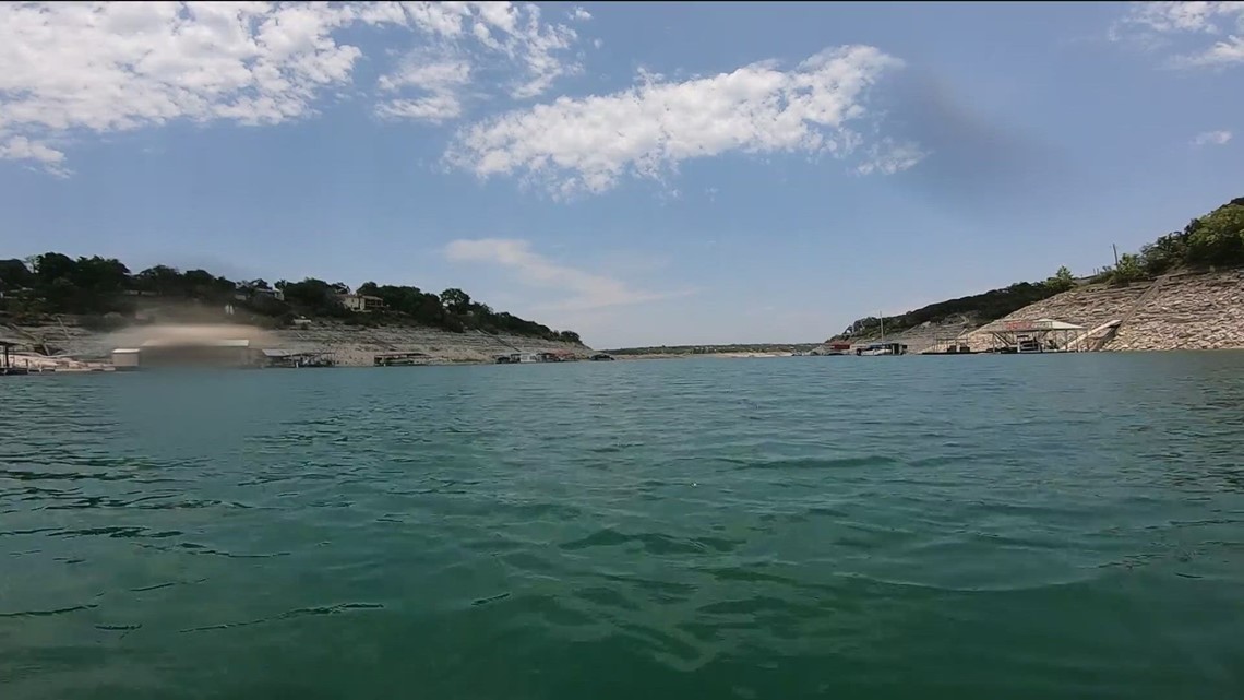 Low lake levels causing damage to boats | kvue.com