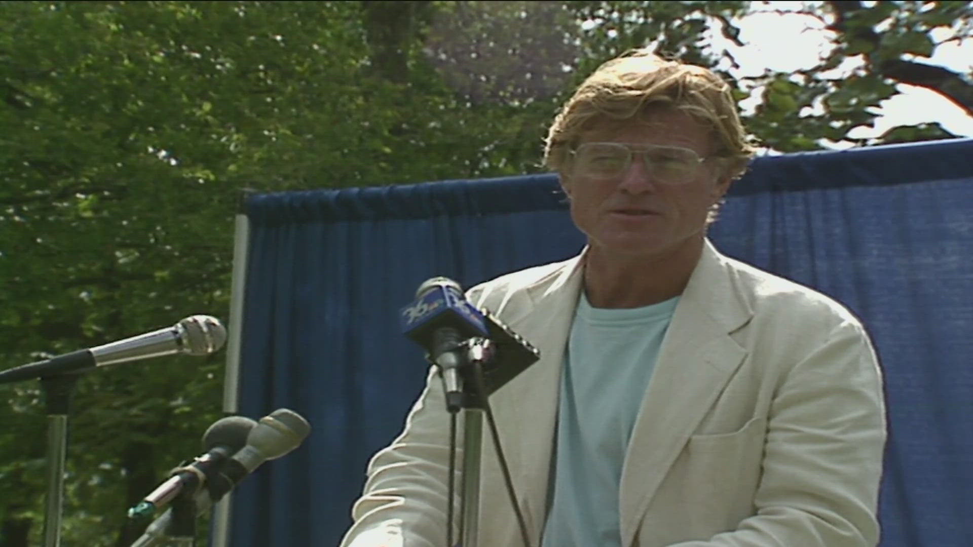 Austin remembers Robert Redford's legacy at Barton Springs | kvue.com