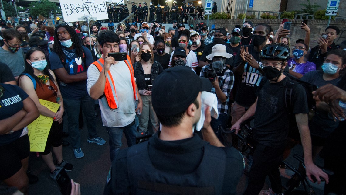 Grand jury weighing officer charges in Austin police protests | kvue.com