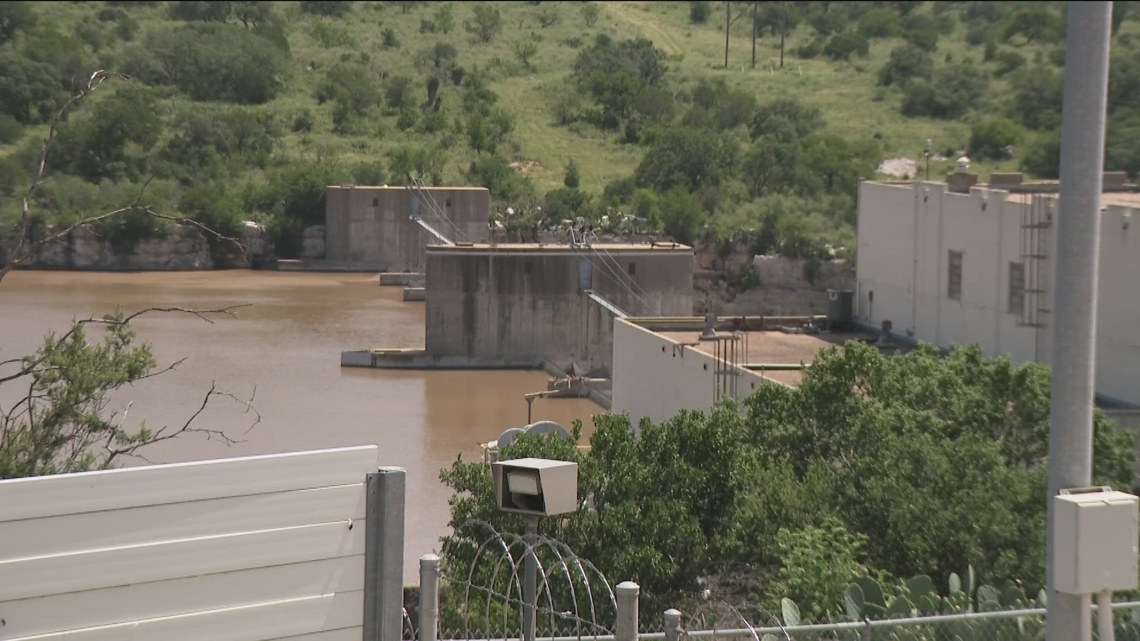 Floodgate operations end at Wirtz and Starcke dams | kvue.com