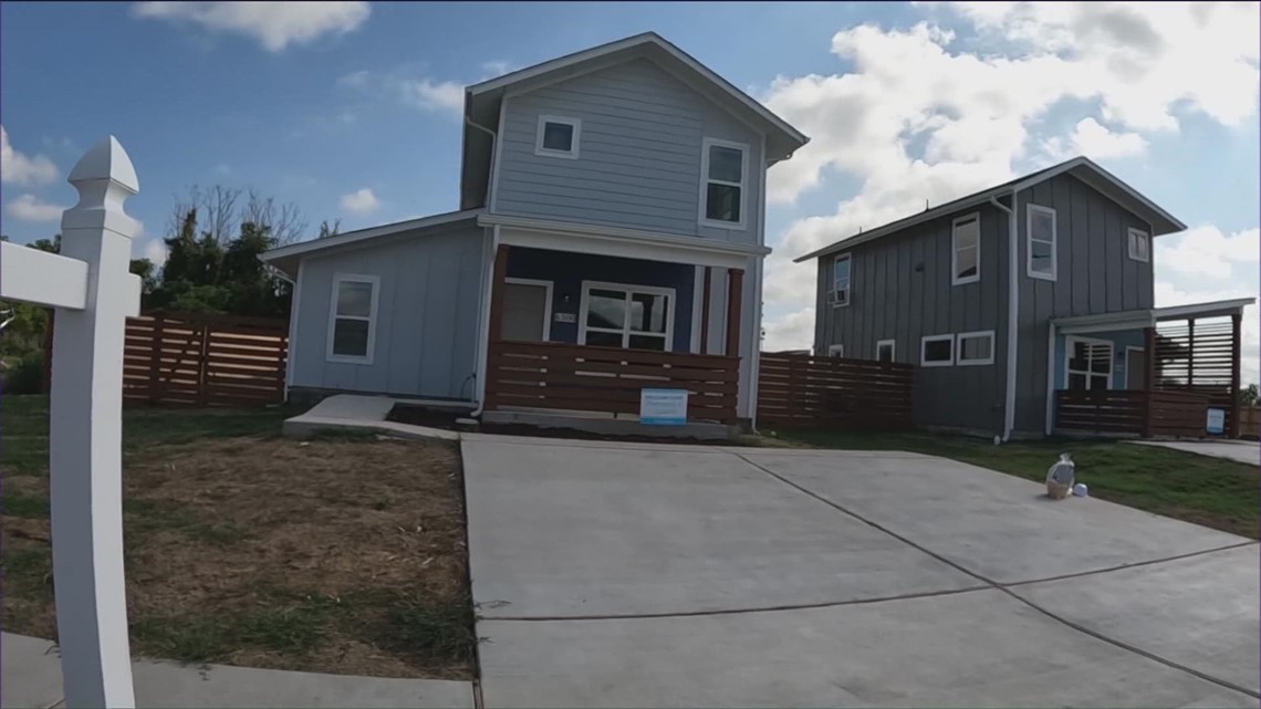 Families celebrate new homes built through Habitat for Humanity | kvue.com