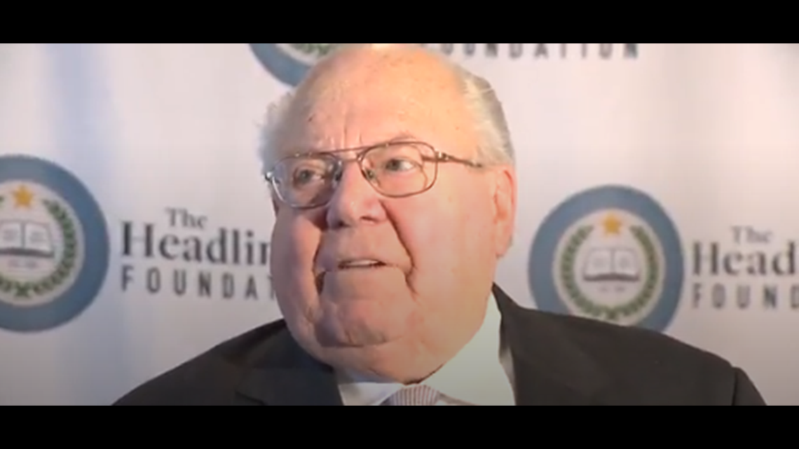 Legendary broadcaster Verne Lundquist honored in Austin, where his ...