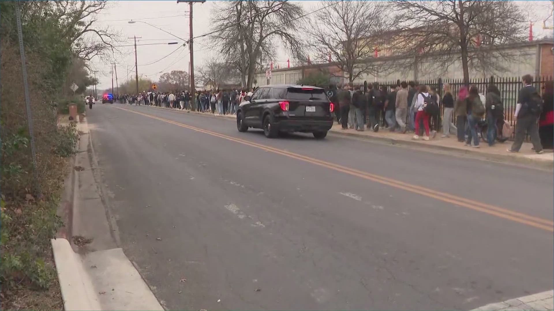 Gov. Abbott directs education commissioner to investigate Austin ISD over student walkouts ...