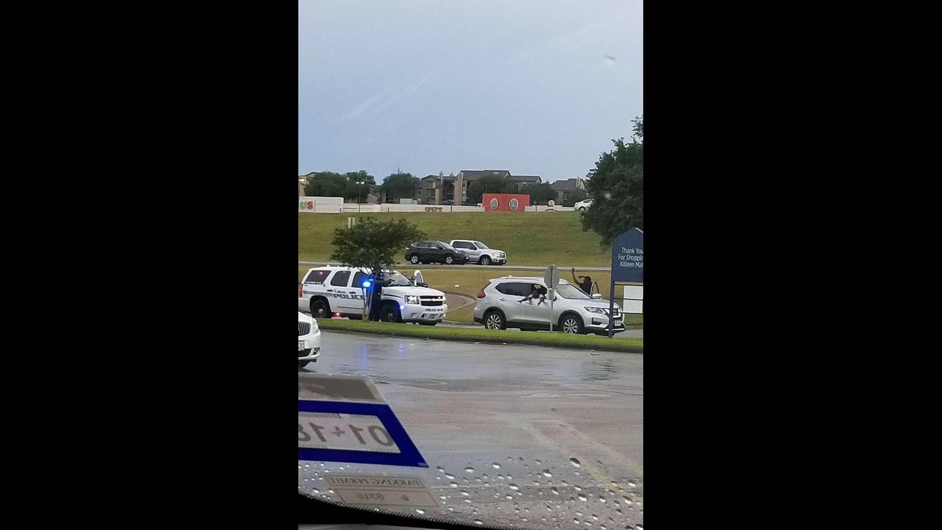 VIDEO: Riot breaks out at Killeen Mall involving 30-45 people | kvue.com