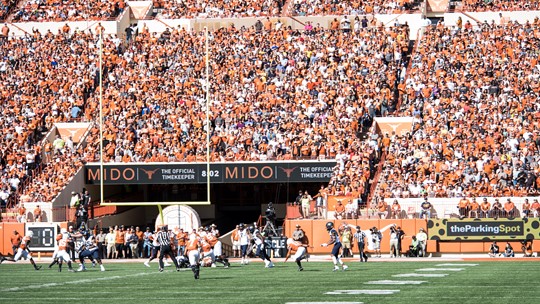 Texas football drew more fans in 2018 despite attendance drop ...