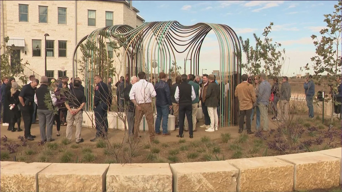 Northline in Leander debuts first public art installation | kvue.com