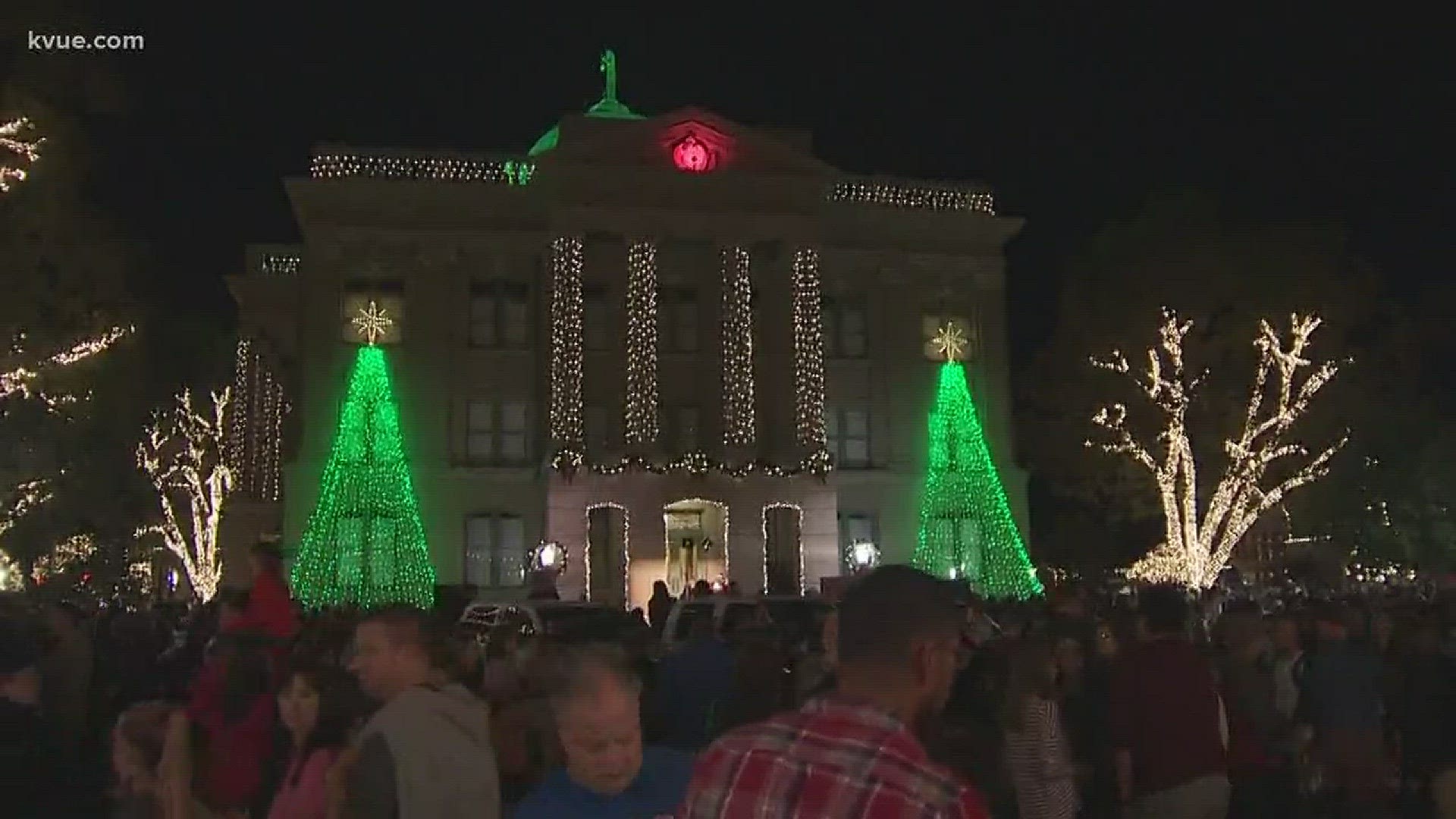 Lighting of the Square draws thousands of people | kvue.com